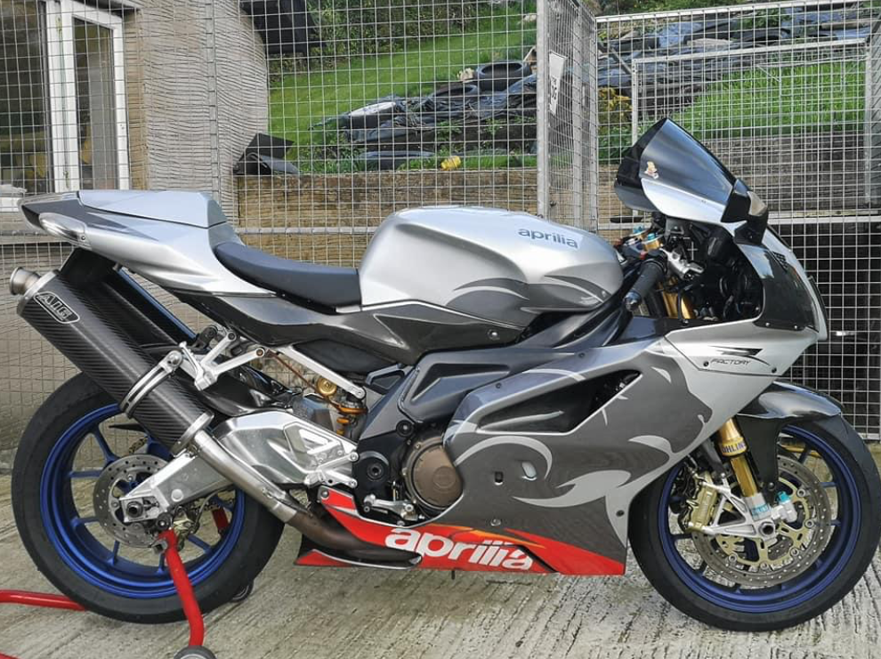 A16 Road 'n' Race Supplies: Motorcycle Exhausts & Race Fairings